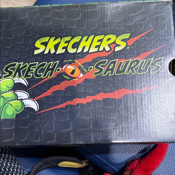 Skechers | Other | Skechers Skechsaurus Box With Green And Red Design ...